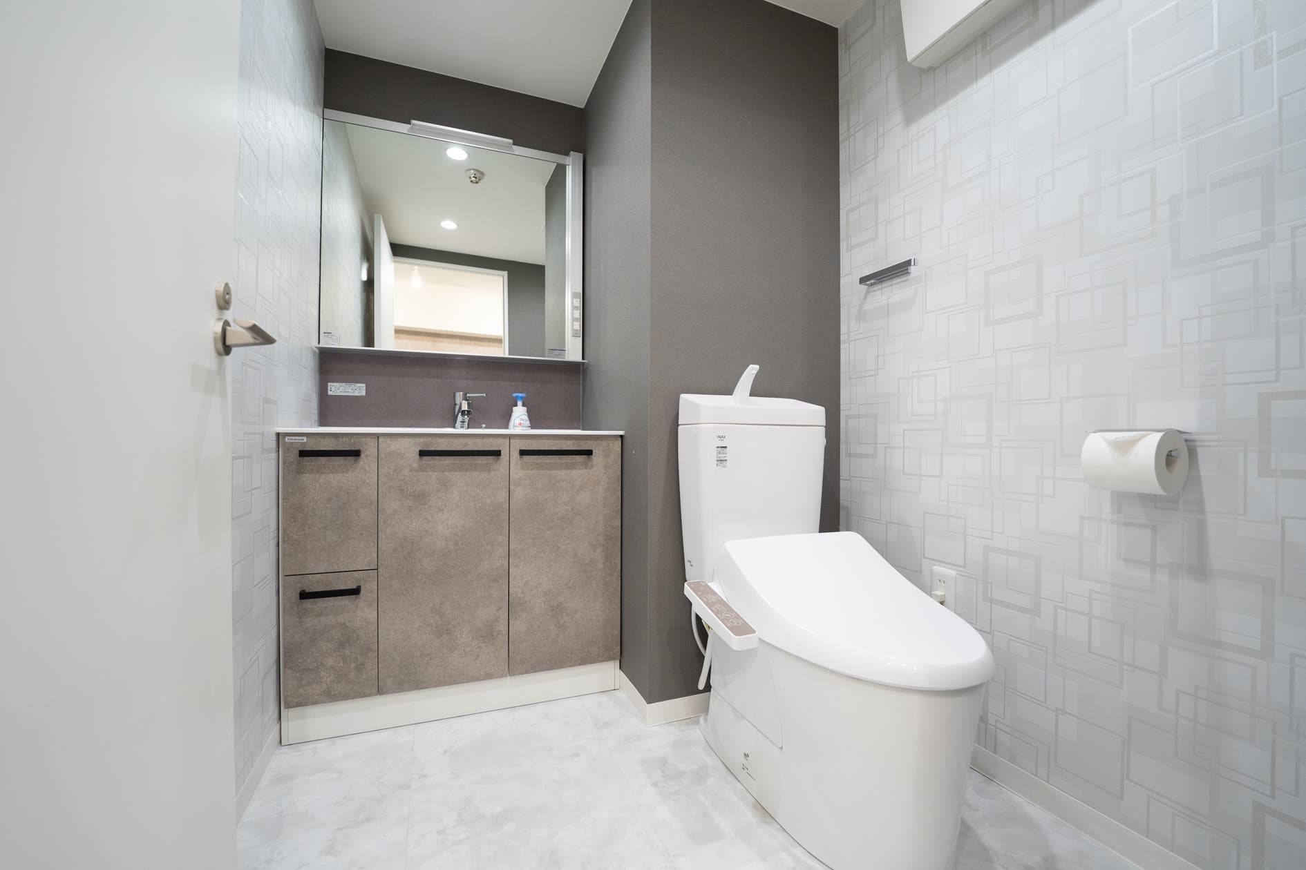 【オープン特価550円/1h】久屋大通駅徒歩7分✨一流が集う街 泉でワンランク上のプライベート空間を✨可燃ごみ捨て無料✨完全個室の写真8