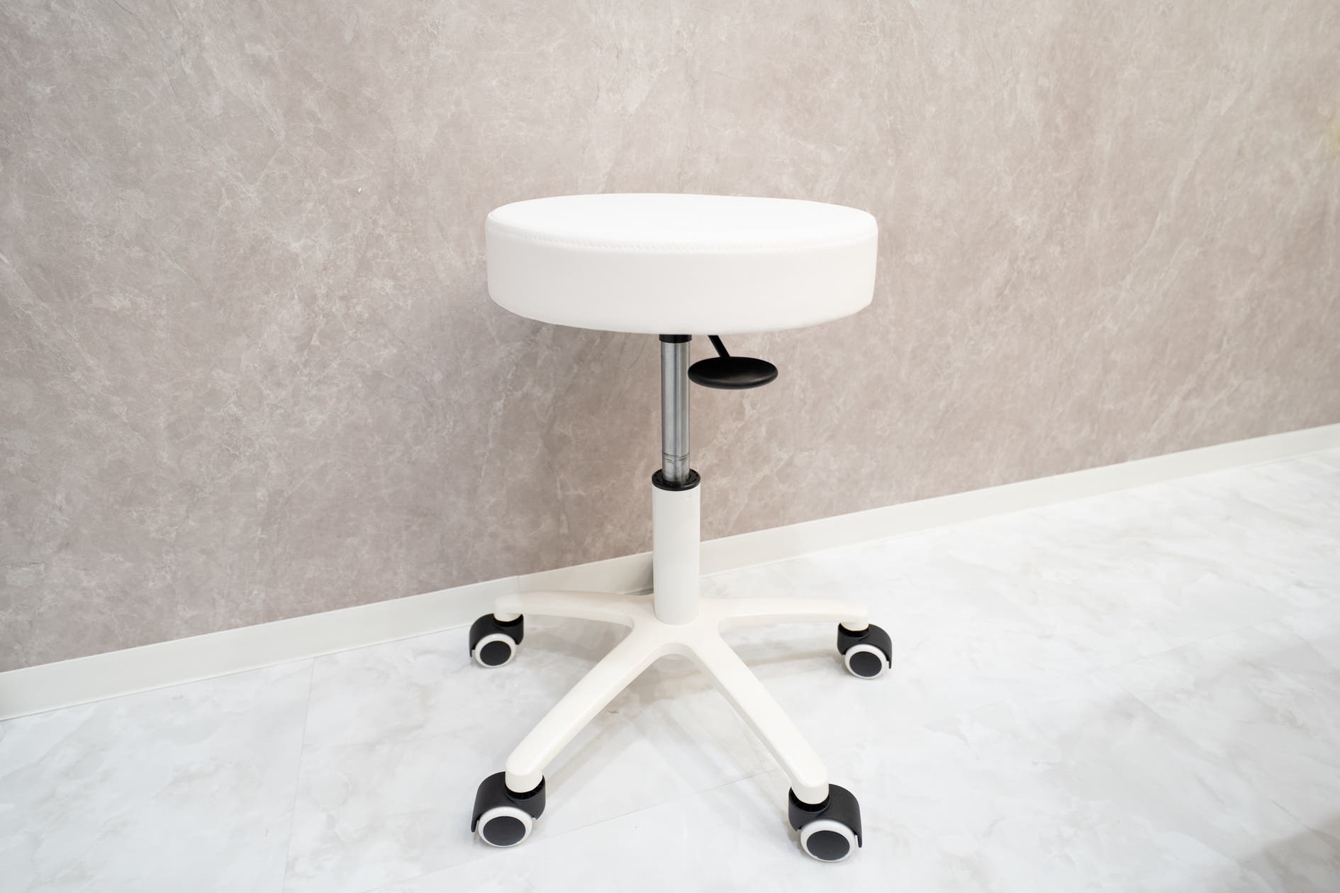 【オープン特価550円/1h】久屋大通駅徒歩7分✨一流が集う街 泉でワンランク上のプライベート空間を✨可燃ごみ捨て無料✨完全個室の写真20