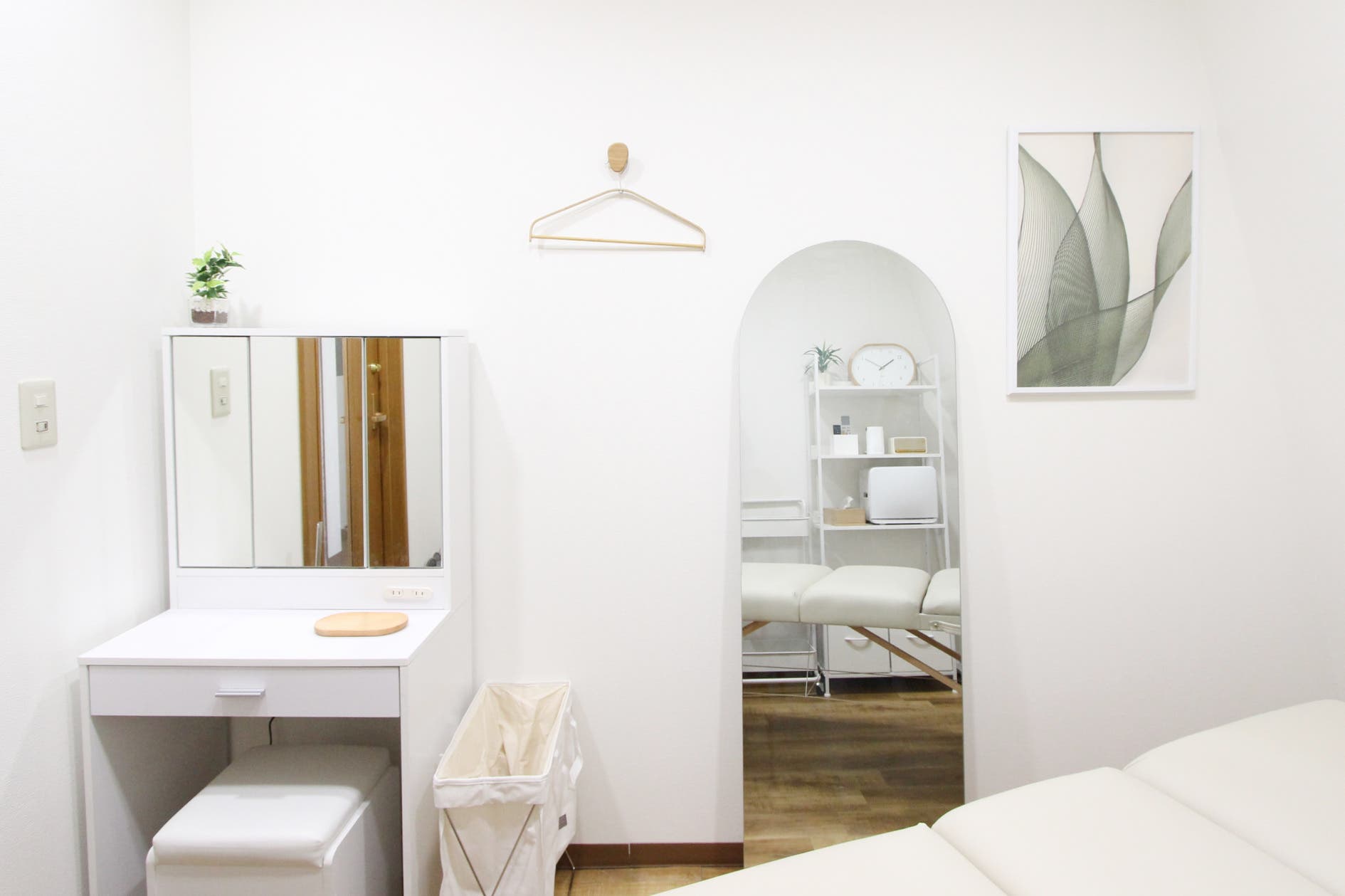 【OPEN記念価格】青葉台駅3分✨白を基調とした清潔感がある24時間利用できるレンタルサロンです🌱の写真2