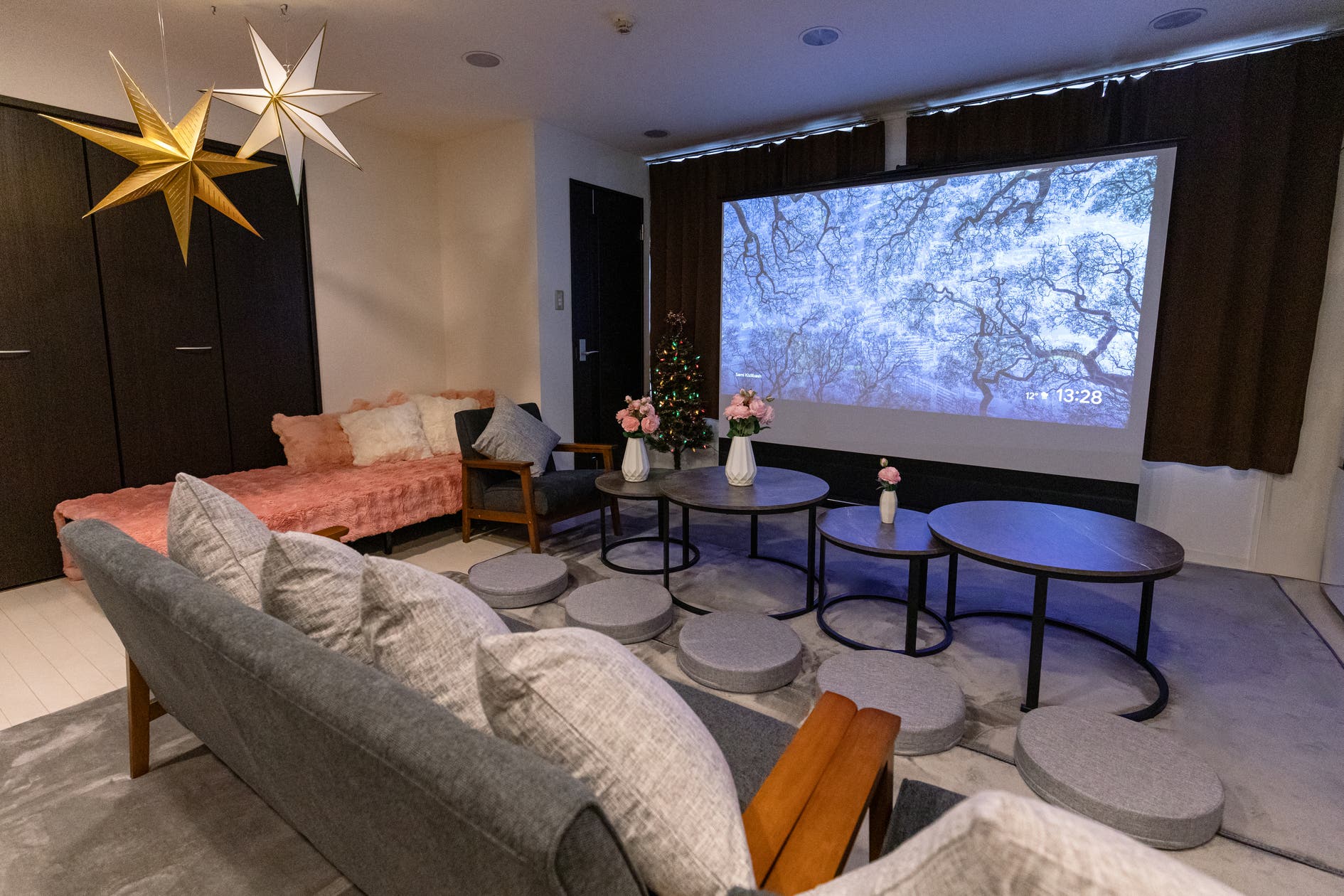 usy黒❤元町駅から徒歩2分❤大迫力100インチスクリーンで映画上映❤推し活❤の写真4