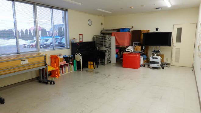 コープさっぽろえべつ店1Fの会議室 見晴台公園前バス停 徒歩4分の写真1