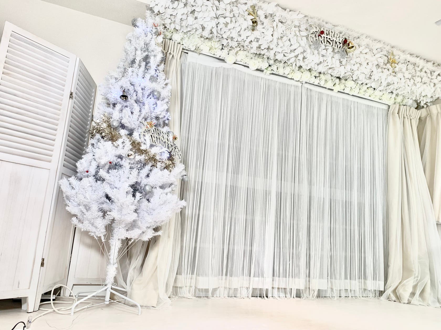 【リンバケ】駅1分✨自然光✨白基調✨ブランド家具✨おしゃれ✨ポートレート✨クリスマスツリー✨コスプレ✨物撮り✨インタビューの写真3