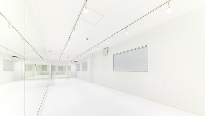 ✨OPEN記念価格✨青葉通一番町駅4分、仙台駅10分☆仙台唯一のオールホワイトなダンススタジオ!ダンスが上達するスタジオ💃の写真2