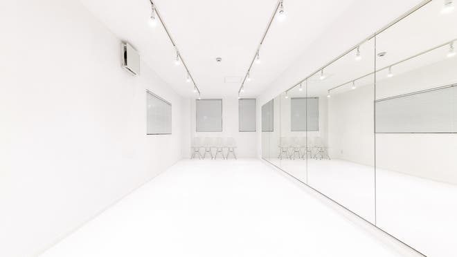 ✨OPEN記念価格✨青葉通一番町駅4分、仙台駅10分☆仙台唯一のオールホワイトなダンススタジオ!ダンスが上達するスタジオ💃の写真3