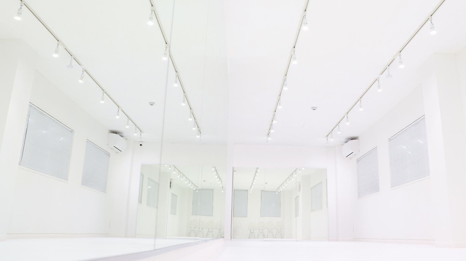 ✨OPEN記念価格✨青葉通一番町駅4分、仙台駅10分☆仙台唯一のオールホワイトなダンススタジオ！ダンスが上達するスタジオ💃の写真4