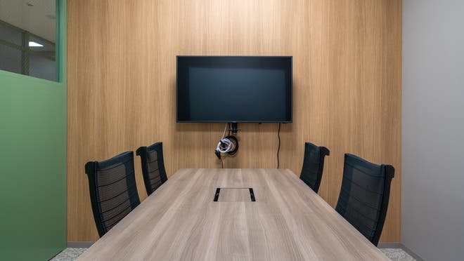 【駅近】モニター・ホワイトボード完備の4名様用【会議室B】 - 虎ノ門アルセアタワーの写真1