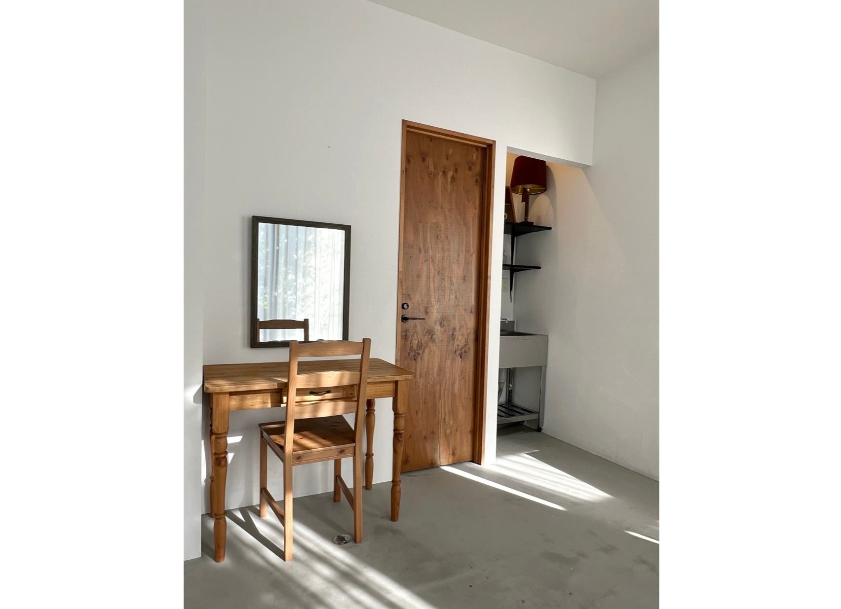 [自然光◎][南側全窓][ヴィンテージ家具][天井高3.2m][路面1F]多目的な用途に最適なスペース。の写真19