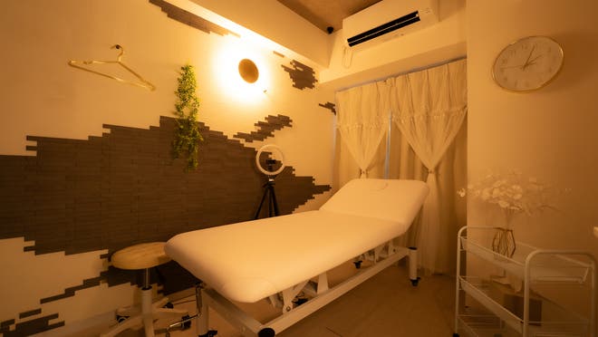 リニューアルOPEN【コスパ新宿No.1】昇降ベッド導入✨閑静な都庁方面の完全個室エステ|マッサージ施術|整体|無料WiFi✨の写真6