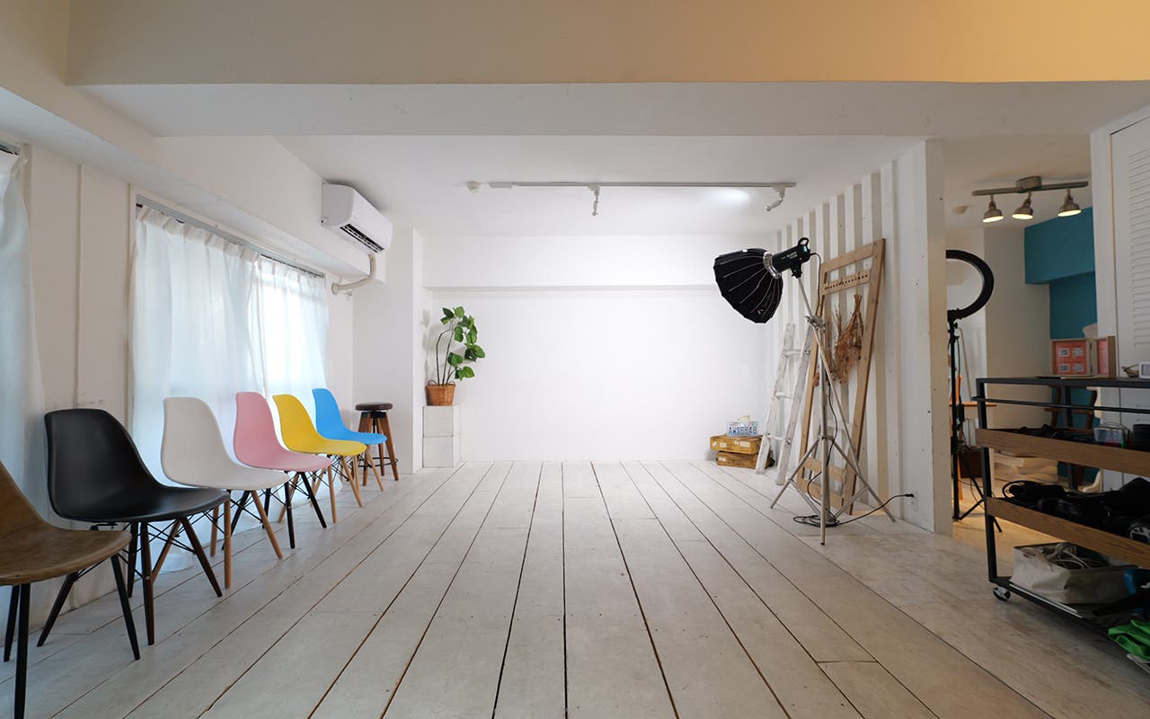 阪急梅田駅から徒歩5分！撮影をはじめ色々な目的で気軽に使えるレンタルスタジオ＆スペースの写真1