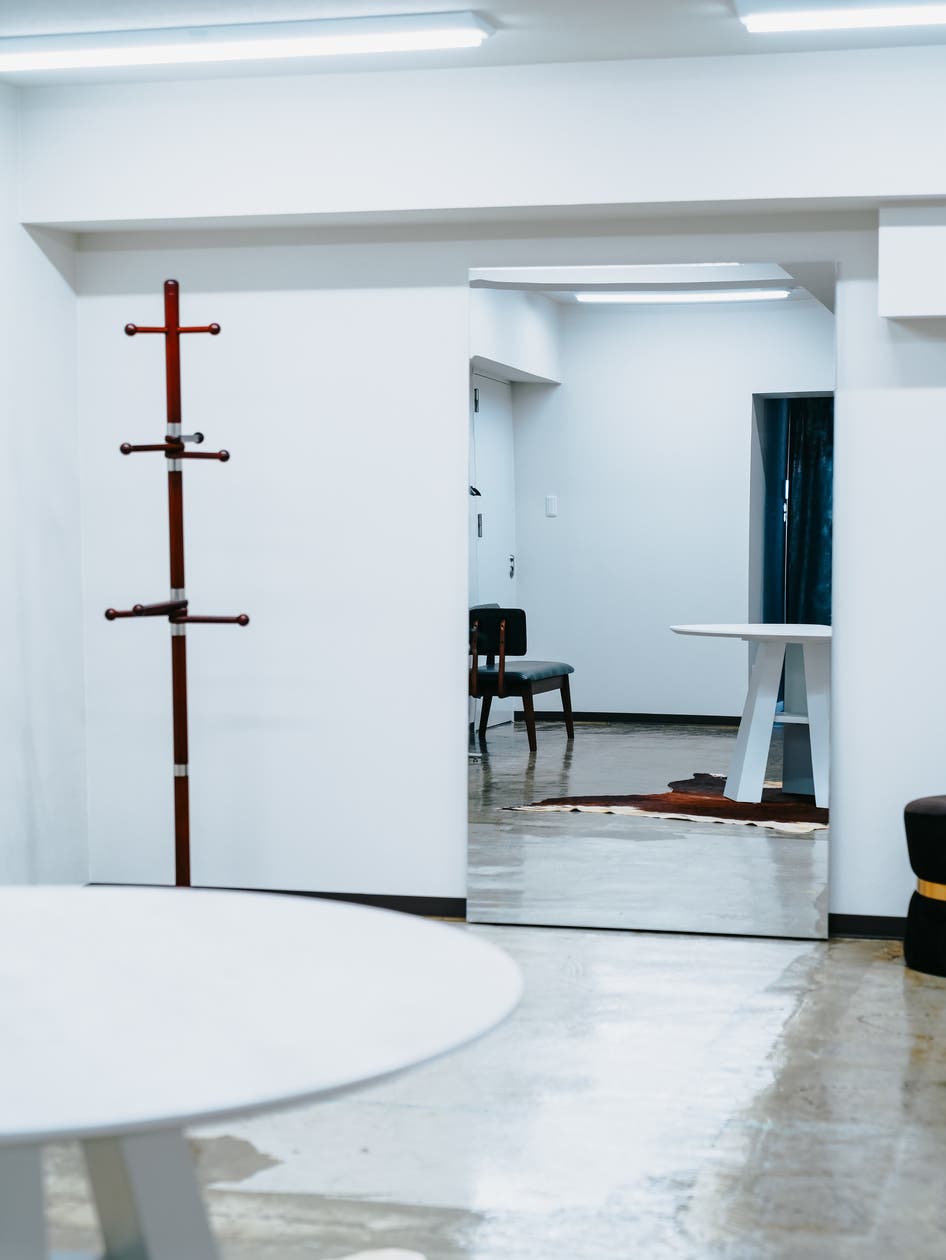 上前津駅から徒歩9分　コンクリ床・白壁・什器【 アパレル｜撮影｜POP UP 】無機質で広々した空間。【 スペースB 】の写真6