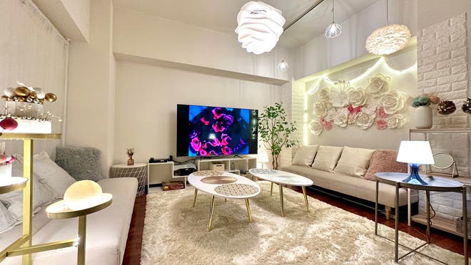 🌹心斎橋なんば徒歩圏!デート・女子会・推し活・生誕祭・映画鑑賞会など全部叶う映えレンタルスペース🌹の写真1