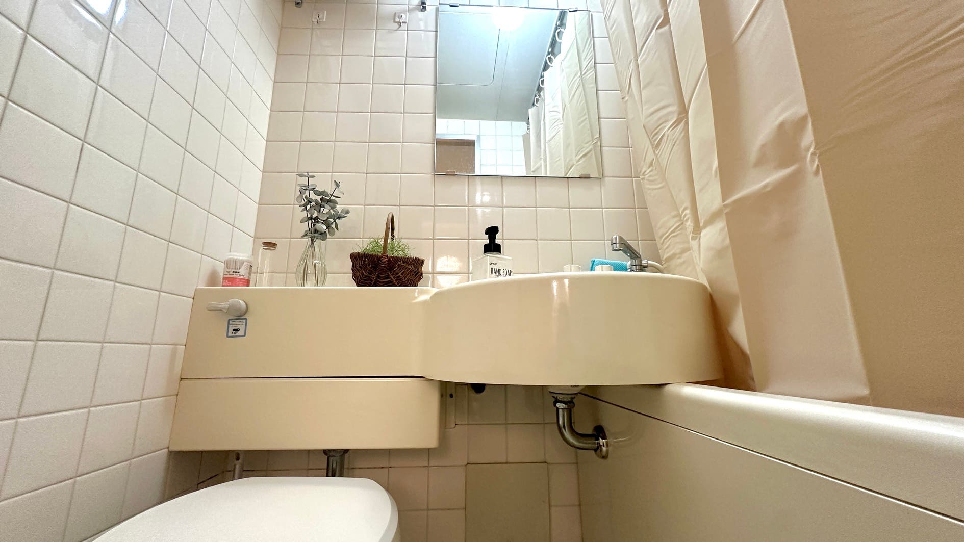 🌹心斎橋なんば徒歩圏！大型65インチ📺デート・女子会・飲み会・推し活・生誕祭・映画鑑賞会など全部叶う映えレンタルスペース🌹の写真26