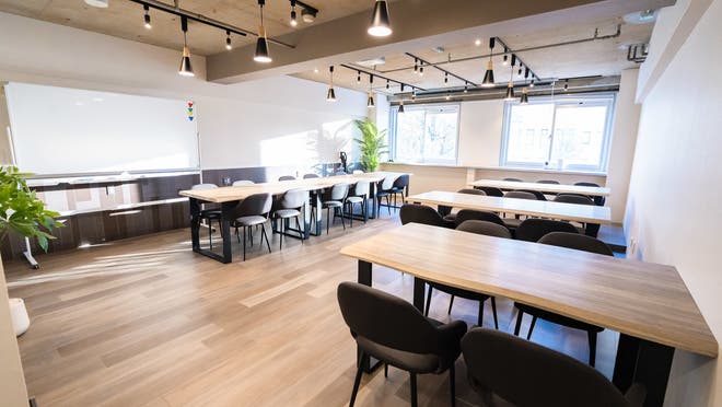 🌟12/1オープン🌟久屋大通・丸の内エリアにあるオシャレな会議室🌟 会議からオフ会まで多目的に利用可能🎯の写真1