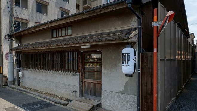 築200年の古民家をリノベーションした複合施設の屋根裏の写真2