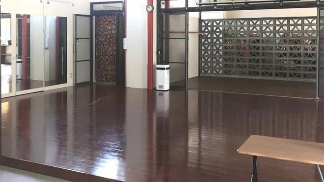 地下鉄鶴舞駅徒歩5分。スタイリッシュとリーズナブルが共存するスタジオ。66㎡の広々空間の写真1