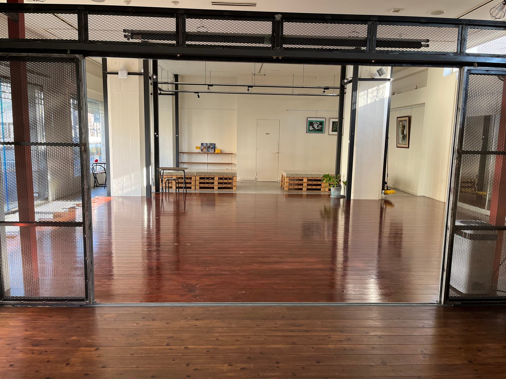 地下鉄鶴舞駅徒歩５分。スタイリッシュとリーズナブルが共存するスタジオ。66㎡の広々空間の写真5