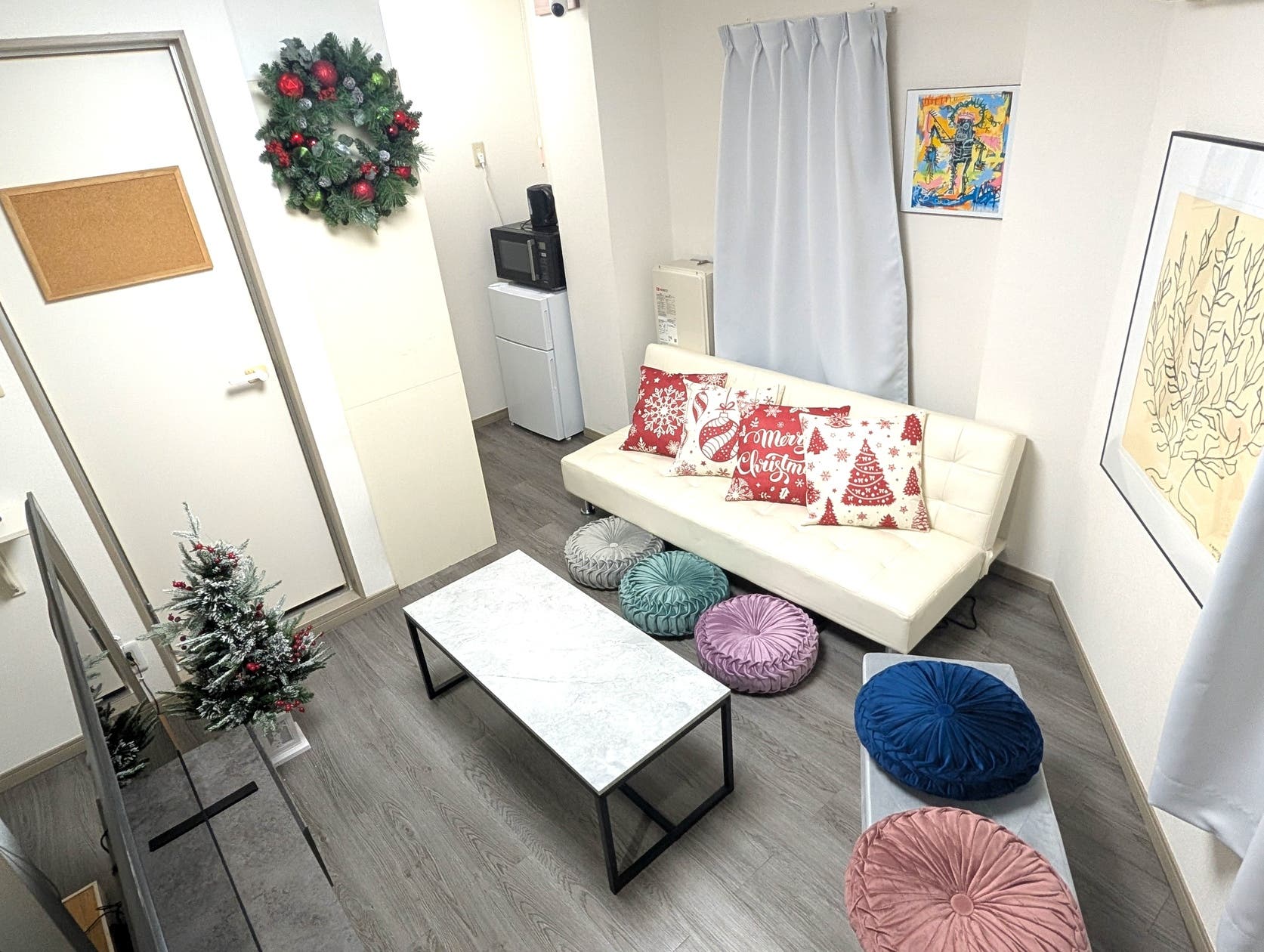 パーティルーム 市川駅2分｜65型4Kで映画鑑賞◎｜クリスマス🎄/おうちデート/女子会/推し活/誕生日会/忘年会/クリスマス会の写真3