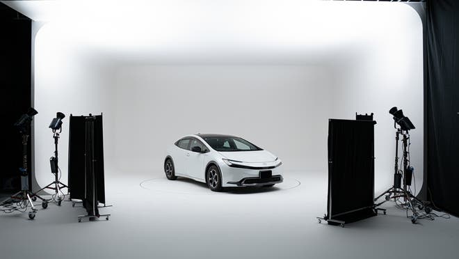 車搬入可能なターンテーブル付きドーム型白ホリスタジオの写真1