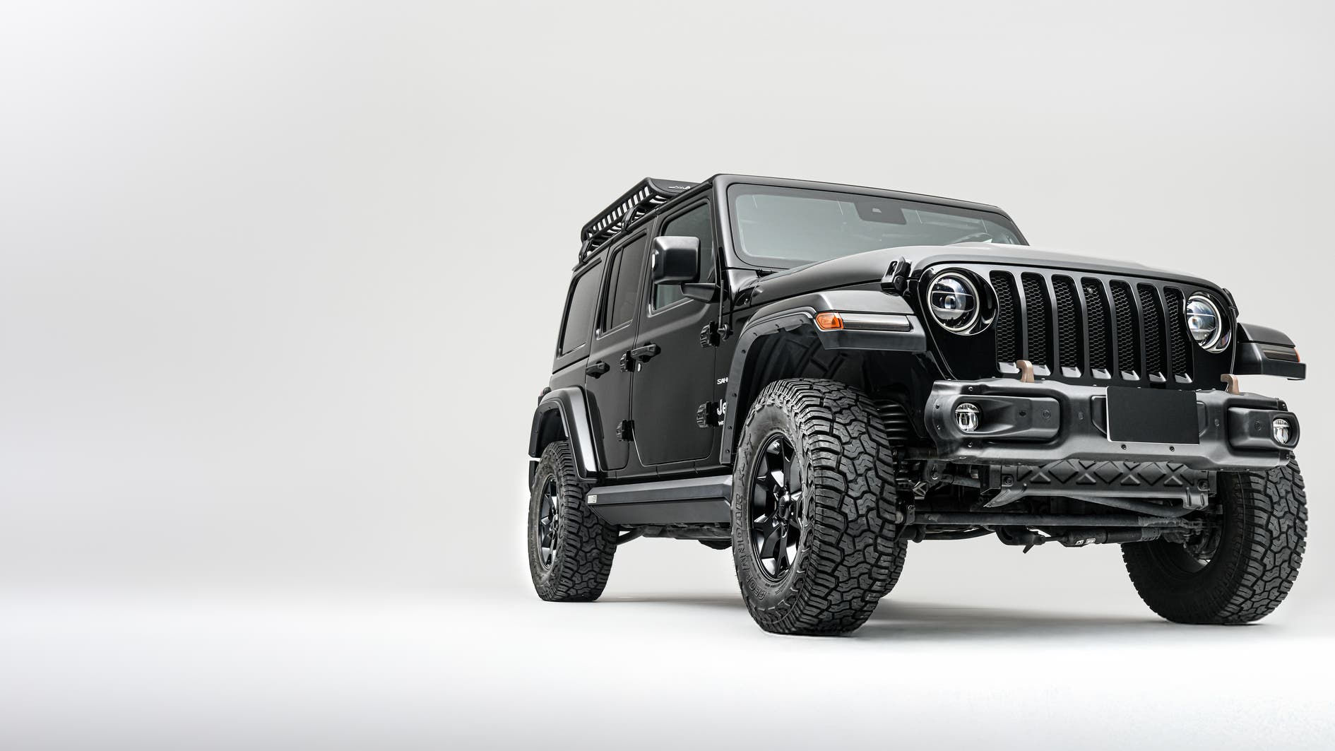 車搬入可能なターンテーブル付きドーム型白ホリスタジオの写真2