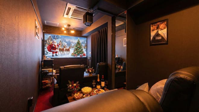 セレコレ🌳クリスマス☃️最大14名🉐シアター✨プロジェクタ📽️映画🐈⬛デート💓ゲーム🎮女子会💗pricy上野の写真1