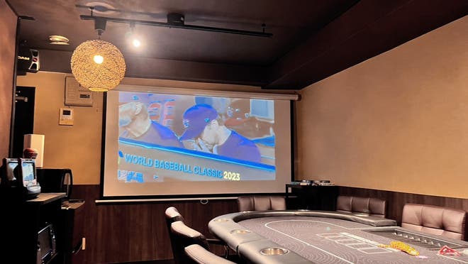 【FAMILYPOT 目黒店】駅徒歩1分 ポーカーテーブル カラオケ ボードゲームの写真1