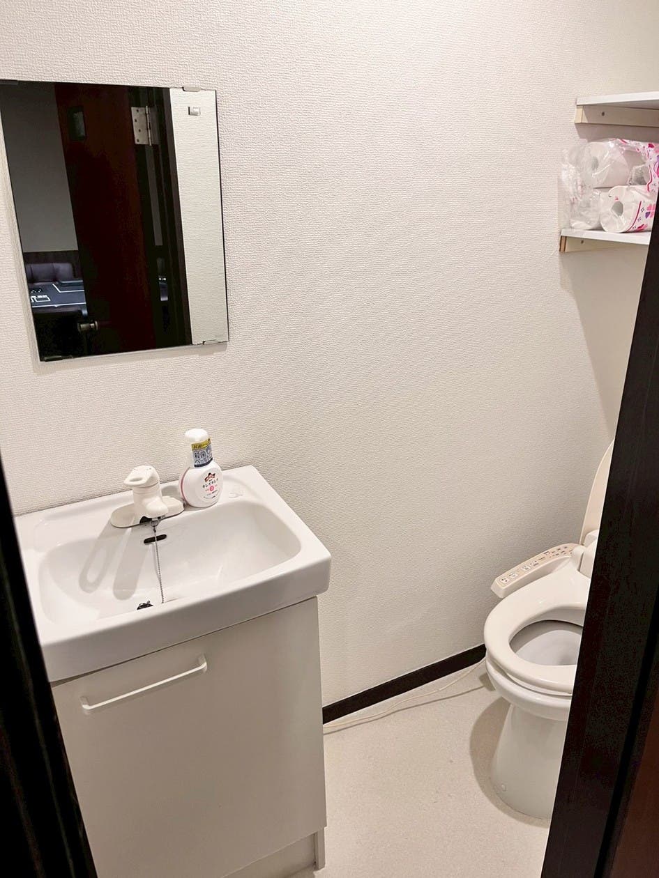 【FAMILYPOT 目黒店】駅徒歩1分 ポーカーテーブル カラオケ ボードゲームの写真8