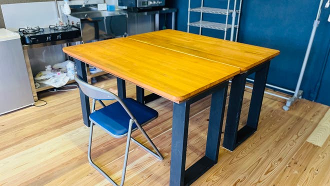 杉無垢床×ミニキッチンの自由な空間の写真6