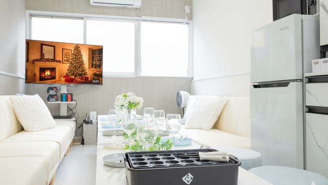 NEW🎉最大24名🉐東梅田駅3分🥳大人気ゲーム機🎮女子会💗推し活🌟タコパ🐙パーティ🥂24H🏪Lily梅田の写真1