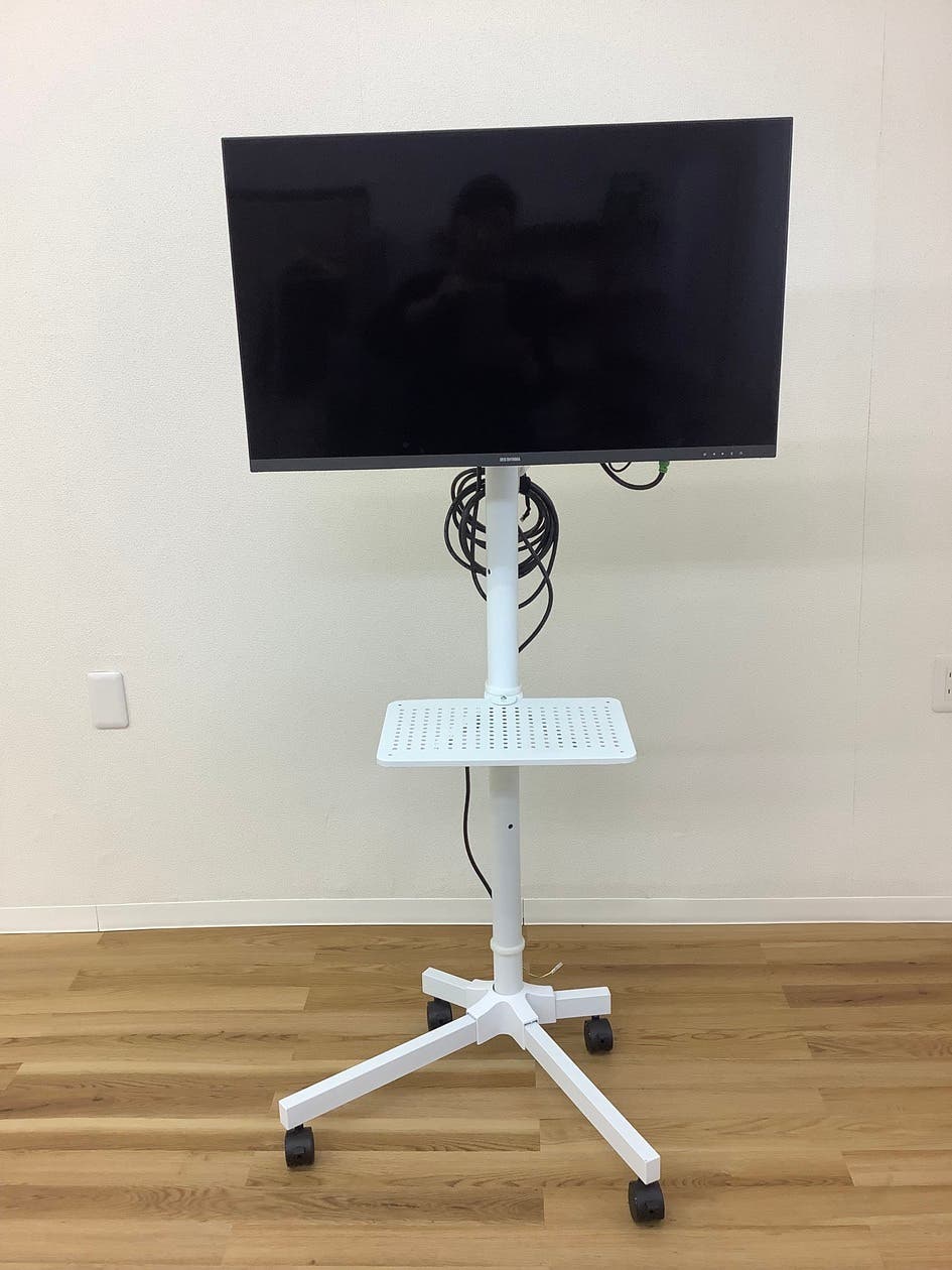 モニターTV（スタンド付き）の画像1