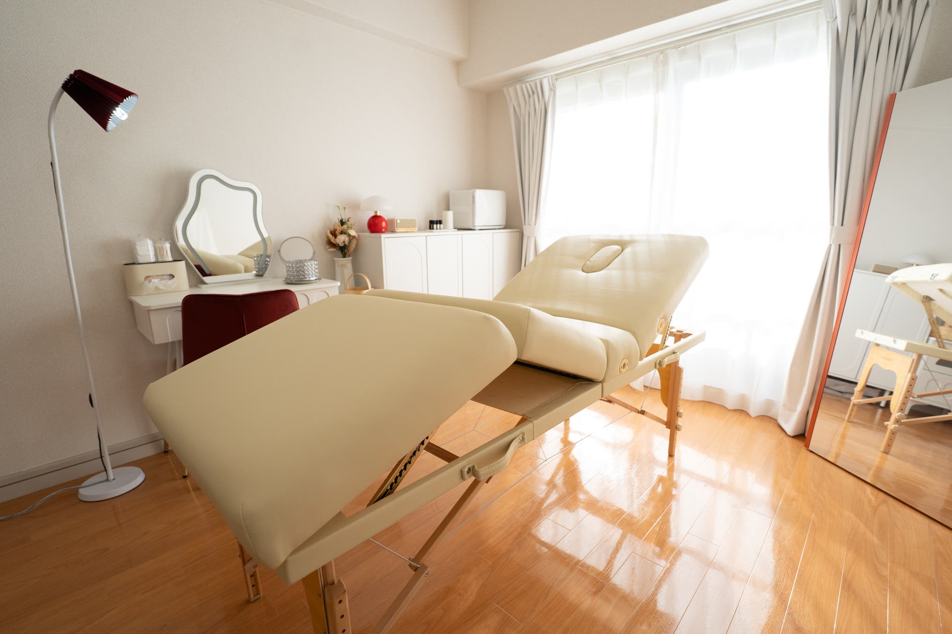 🎉OPEN🌟【上前津駅10番出口スグ🚶‍♀️】💎高級感ある完全プライベート空間✨エステ、整体、研修、撮影、着替、仮置きにの写真3