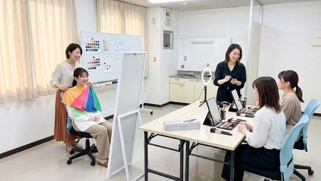 【当日半額】【長時間・貸切特割】高速Wi-Fi無料 熊本中心街 18名以上座れる 姿見 ホワイトボード ボドゲの写真5