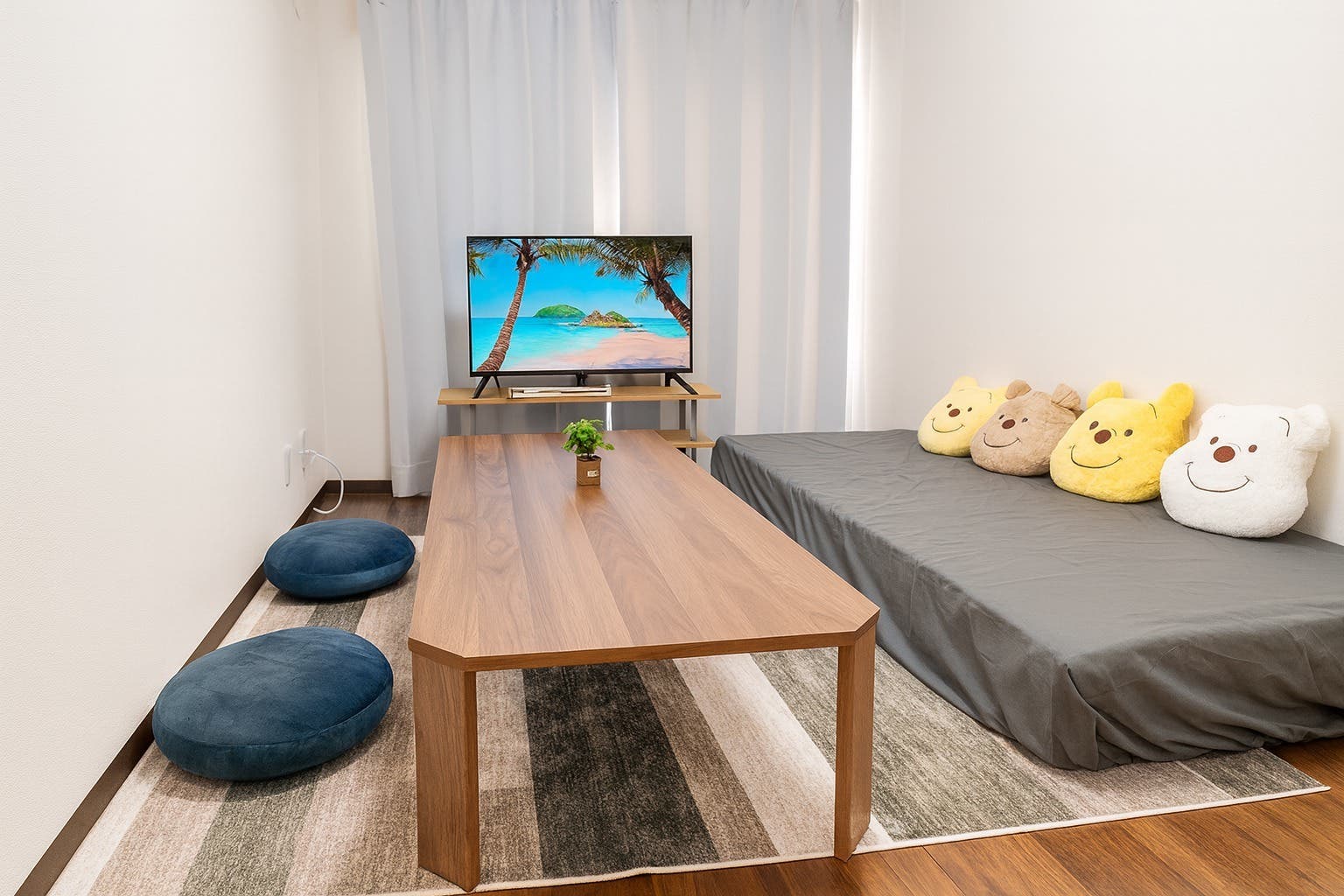 今日はここで遊ぼう。”ボドゲも映画も楽しめる、おしゃれパーティールーム。の写真1