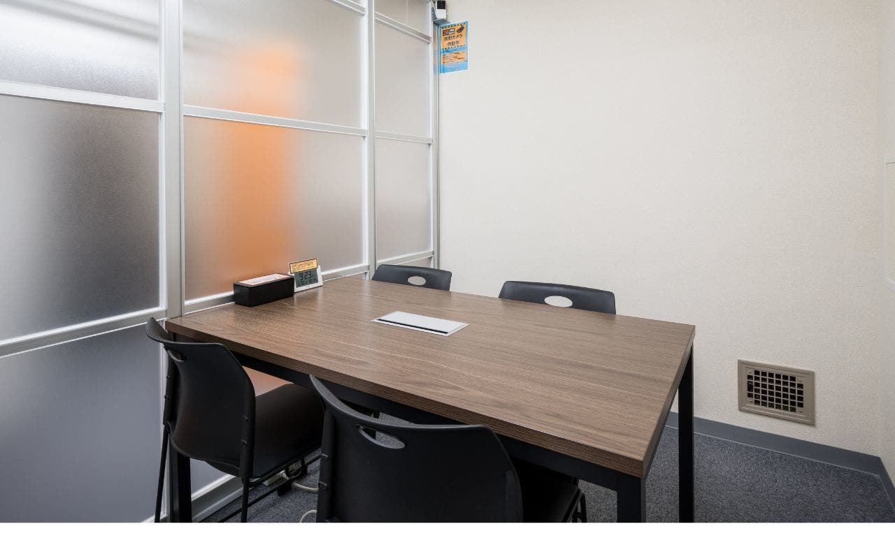 🚃麹町駅/徒歩3分、半蔵門駅/徒歩4分✅直前でも予約可能✅少人数での打ち合わせ✅一人での作業に最適の写真1