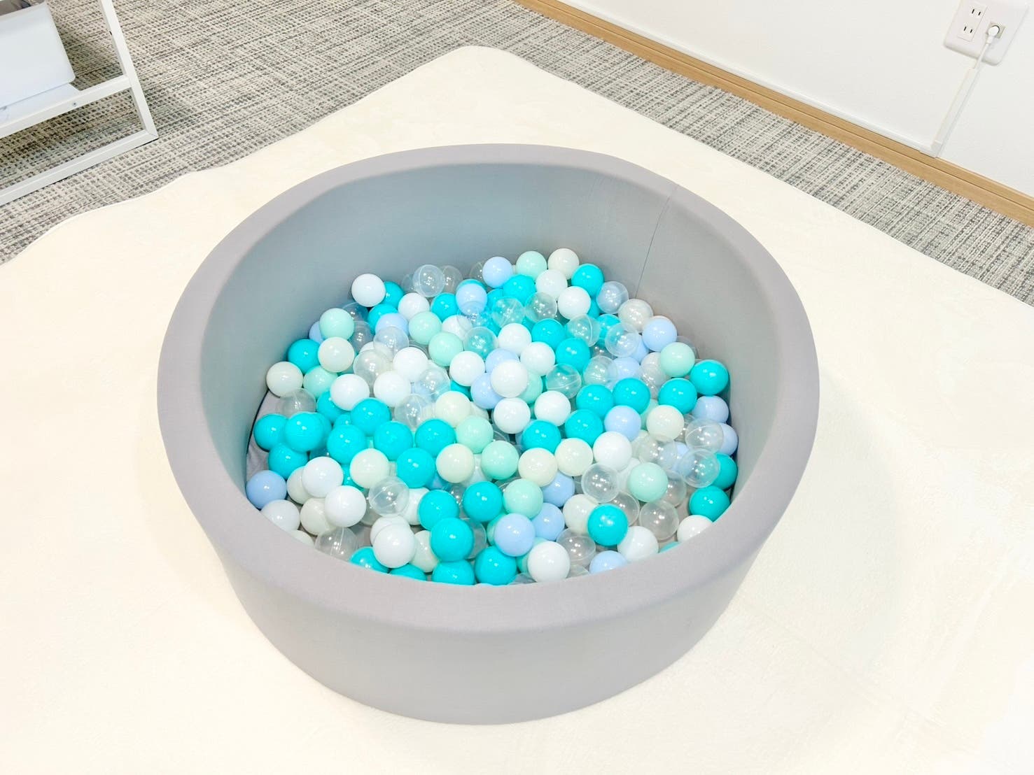 【35m²のティファニー風ルーム👗】12月上旬Open！女子会/ママ会/子連れOK/撮影会/プロジェクター/Wi-Fiの写真3