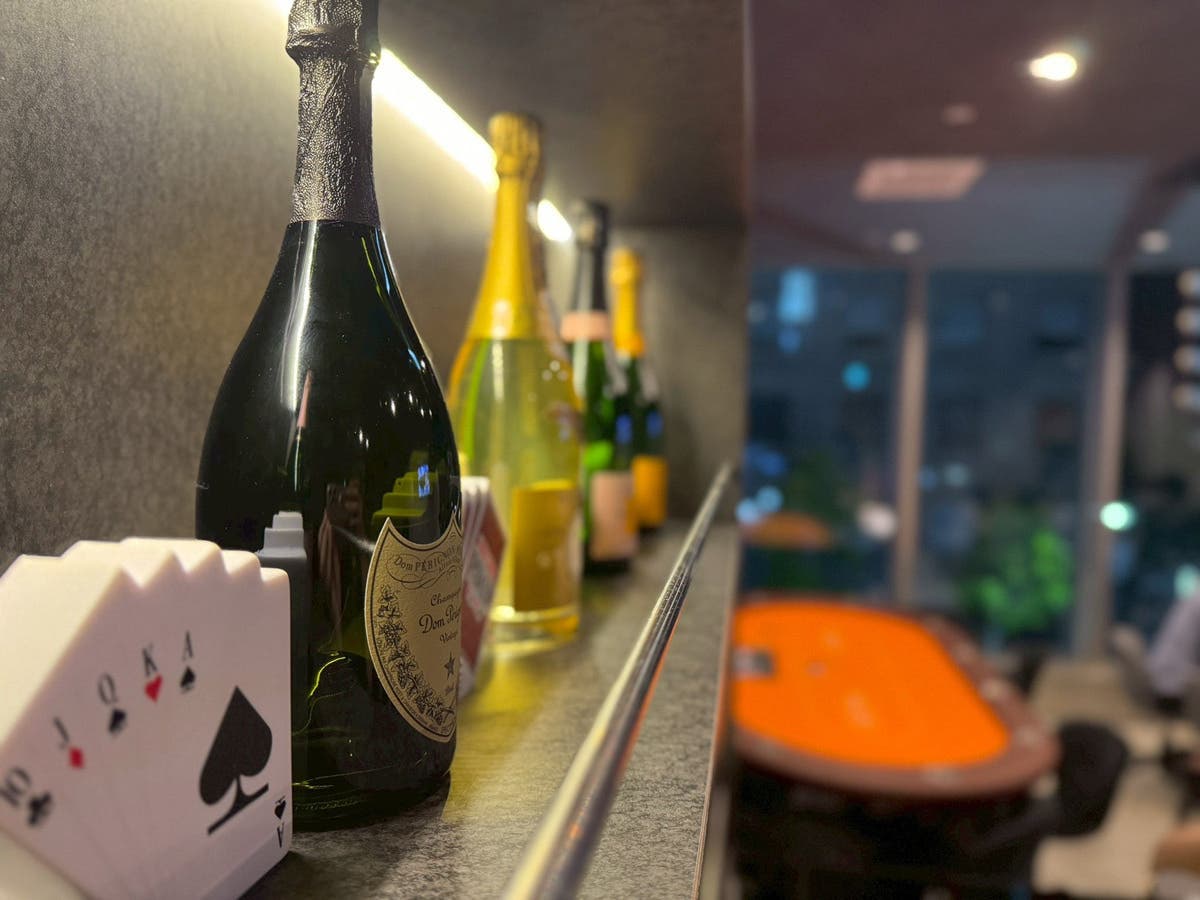 【2025年10/17OPEN!!】人形町駅から徒歩20秒!! ポーカーBARのスペースレンタルの写真7