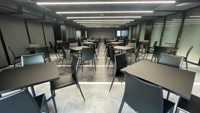 グレパ新橋8F【新橋駅 徒歩1分】パーティ イベント 撮影 ♥控室あり! 飲食 OK 無料WiFi 駅近★の写真1