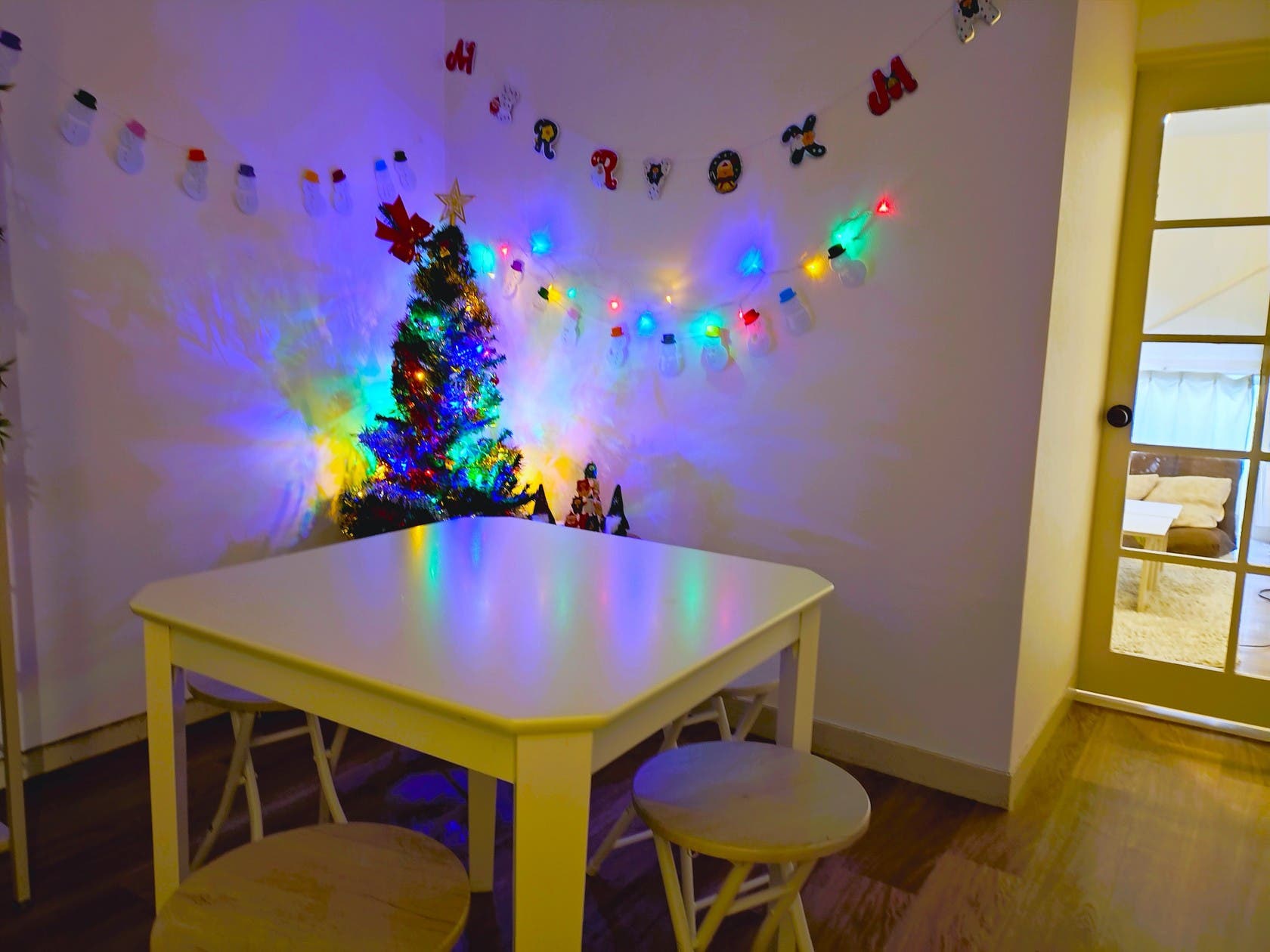 【元町駅すぐ😄快適くつろぎ空間】クリスマス🎮🎲ボドゲ多数TVゲーム＆動画視聴🍺鍋タコパ🍳ＤK付【ゴミ箱利用可】の写真2