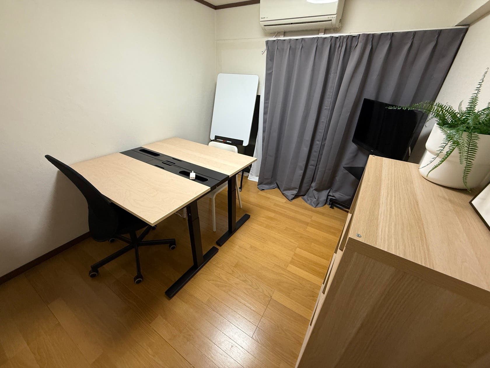 品川駅3分🚶‍♂️しっかり個室で集中👌オンライン会議🧑‍💻打ち合わせ👍シャトープレイス品川・Cコワーキングスペースの写真3