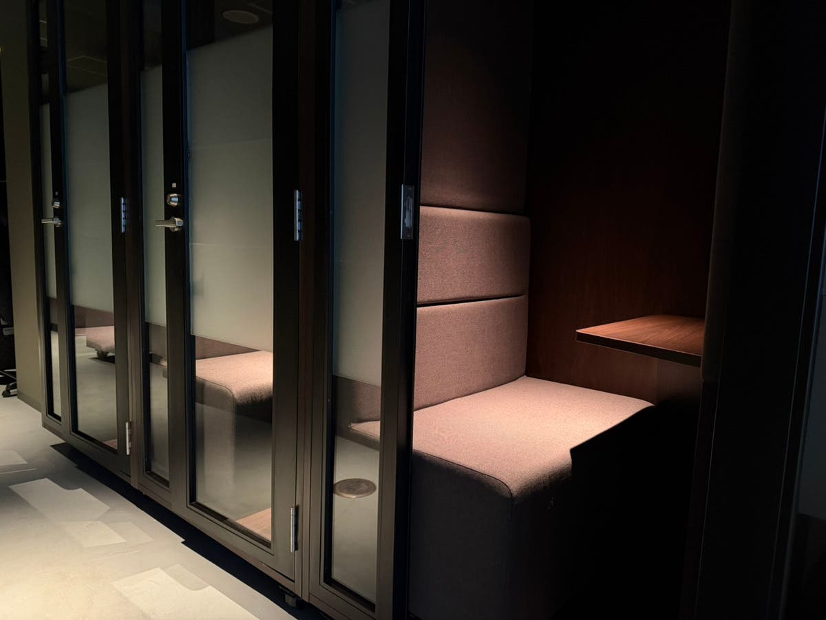 【1名個室ブース】八王子駅徒歩3分/受付スタッフ常駐で安心サポート◎/電源Wi-Fiフリードリンク完備/商談勉強会Web会議の写真15