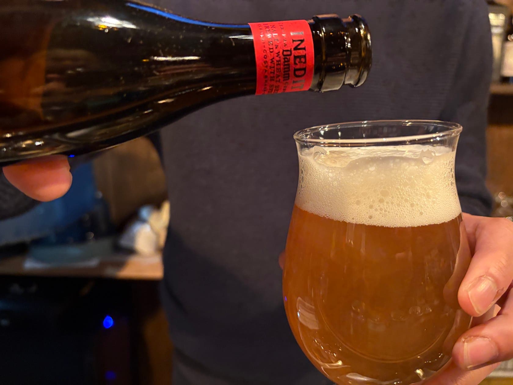 梅田駅近くの無料貸出Barの写真21