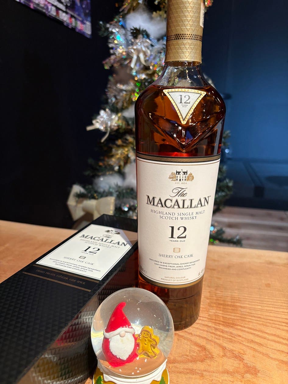 梅田駅近くの無料貸出Barの写真25