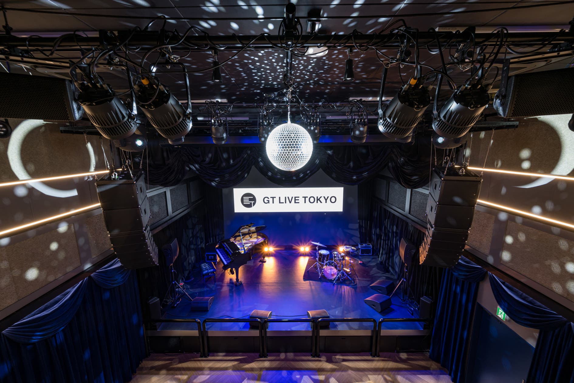 【六本木駅徒歩3分】最高級の音響機器・270インチLEDビジョンを完備。セミナー・パーティーなどあらゆるビジネスイベントに対応。の写真11