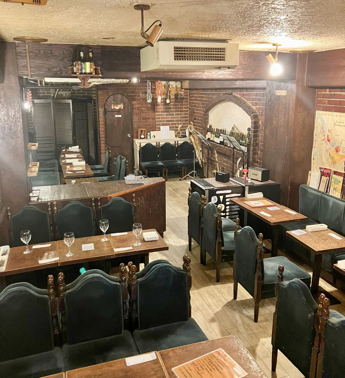 小伝馬町駅徒歩30秒、レトロでオシャレなキッチン付きレンタルスペースの写真2