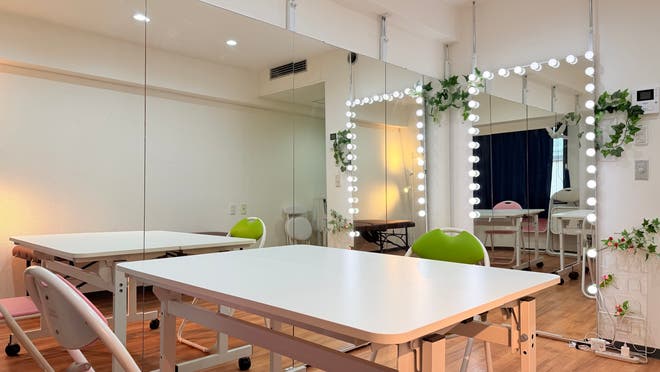 MAHALO:パーソナルカラー診断最適✨撮影用照明2台昼白色明るい壁一面鏡部屋✨:動画撮影:✨骨格診断✨メイクレッスン✨着付けの写真3