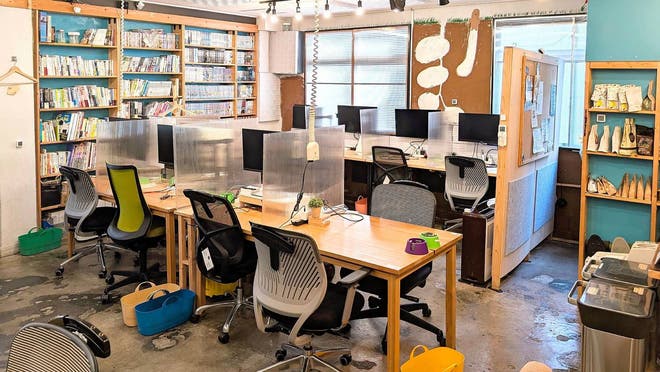 24時間営業🈺/半常駐🧔🏻♂️/毎日清掃🧹/光回線⚡Wi-Fi/ゴミ捨て⭕/オフィスチェア🥰の写真2