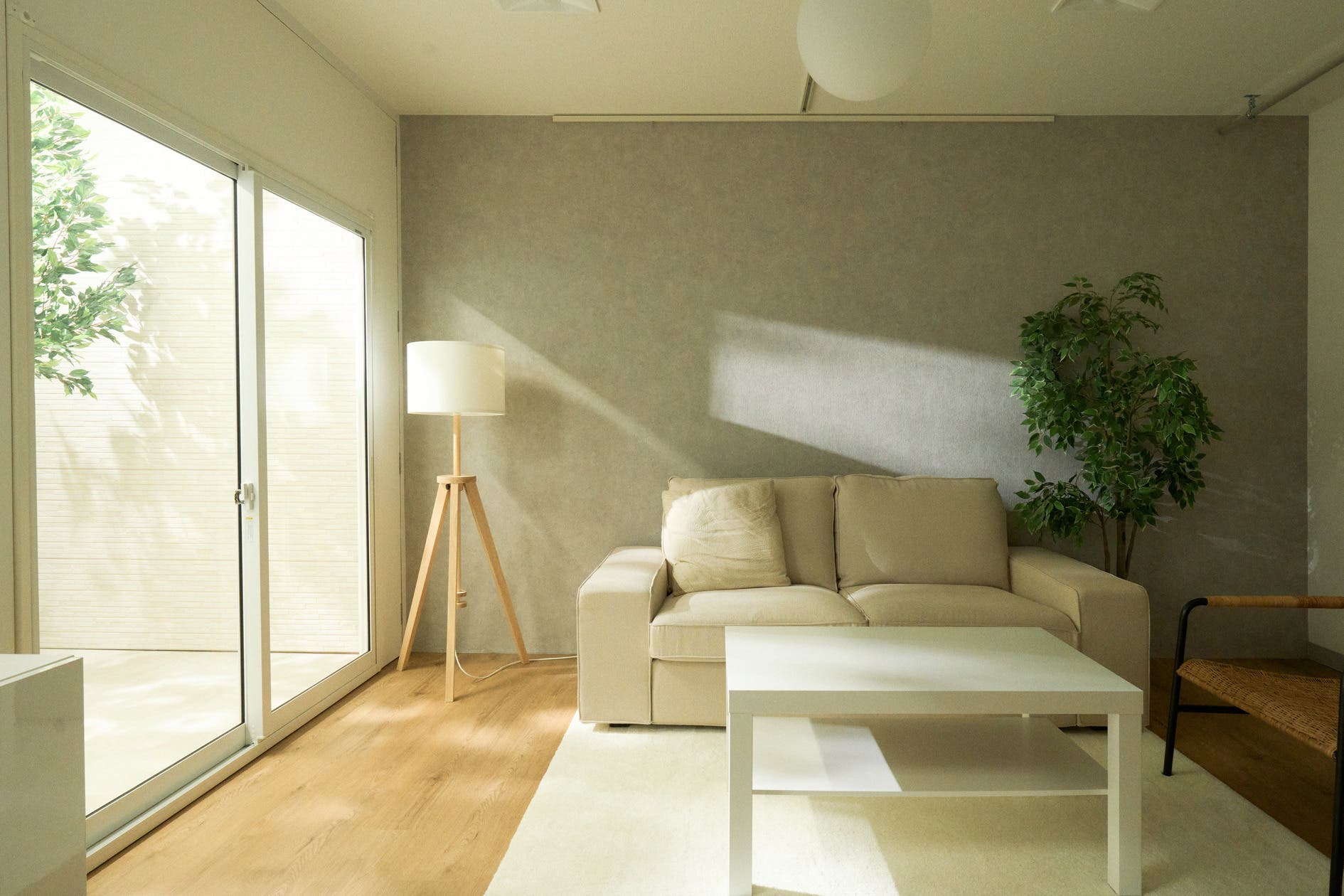 博多駅から徒歩8分。朝の光も夜の光もボタン1つでDayforNightをコンセプトとしたスタジオ LOOP HAKATA403の写真3