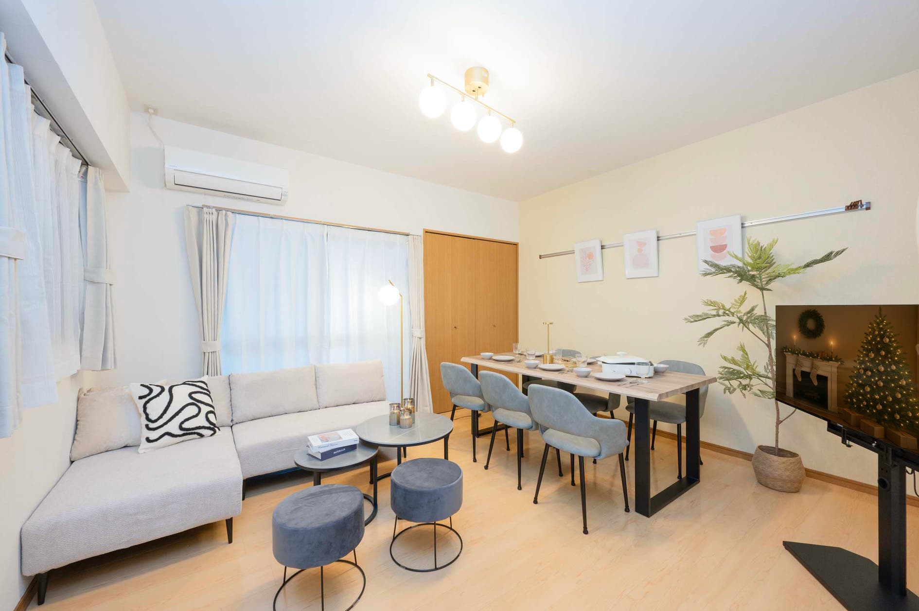 12月新規オープン✨名駅徒歩すぐ 🏃💨クリスマス🎄歓送迎会🎊女子会/推し活/ママ会👶カフェ風スペースでくつろぎ空間の写真1