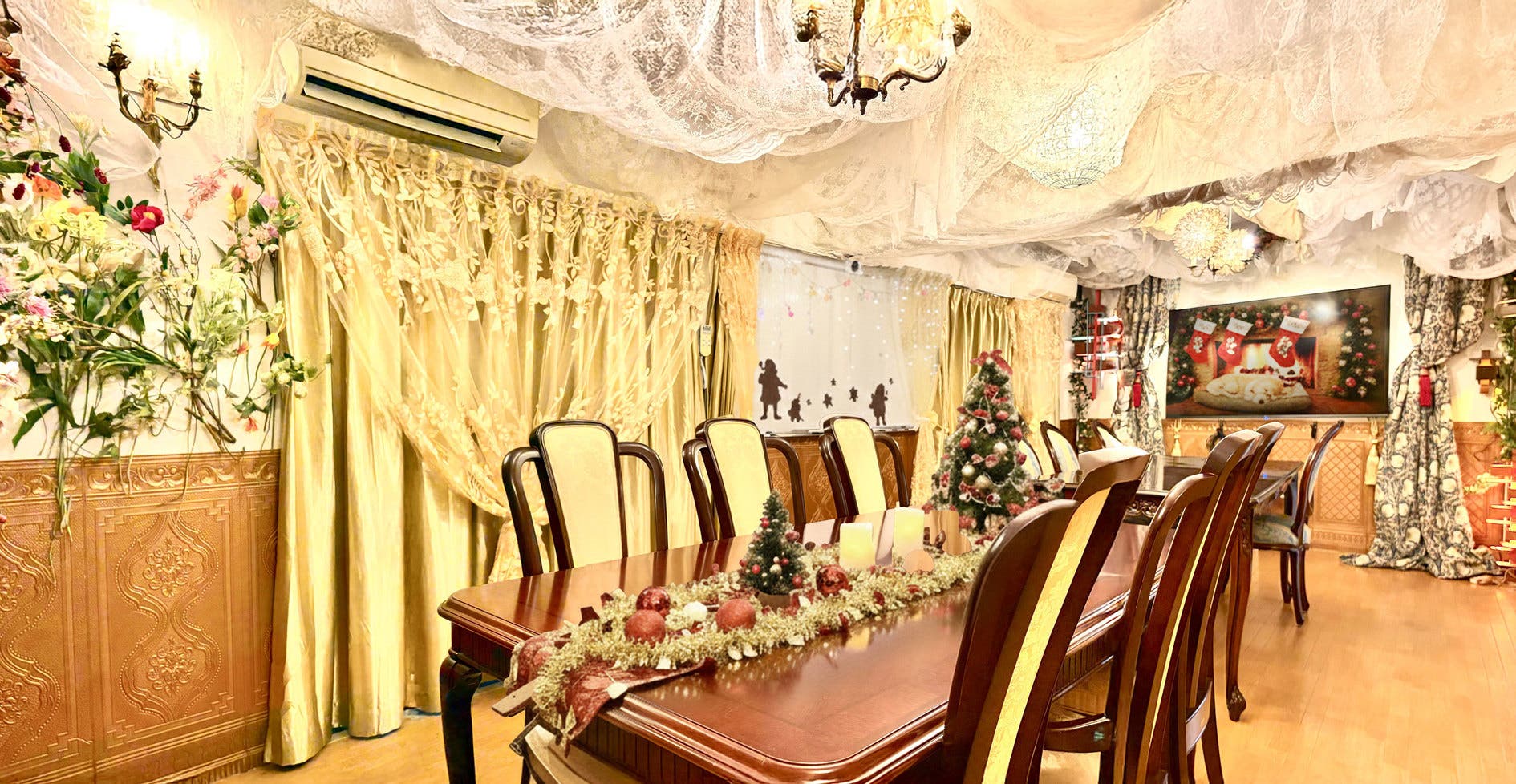 🎄クリスマス🎄3号店 ✨西新宿駅1分おしゃれ会議室/アンティーク/70Vモニター/Wi-Fi/ボードゲーム/撮影/交流会の写真1