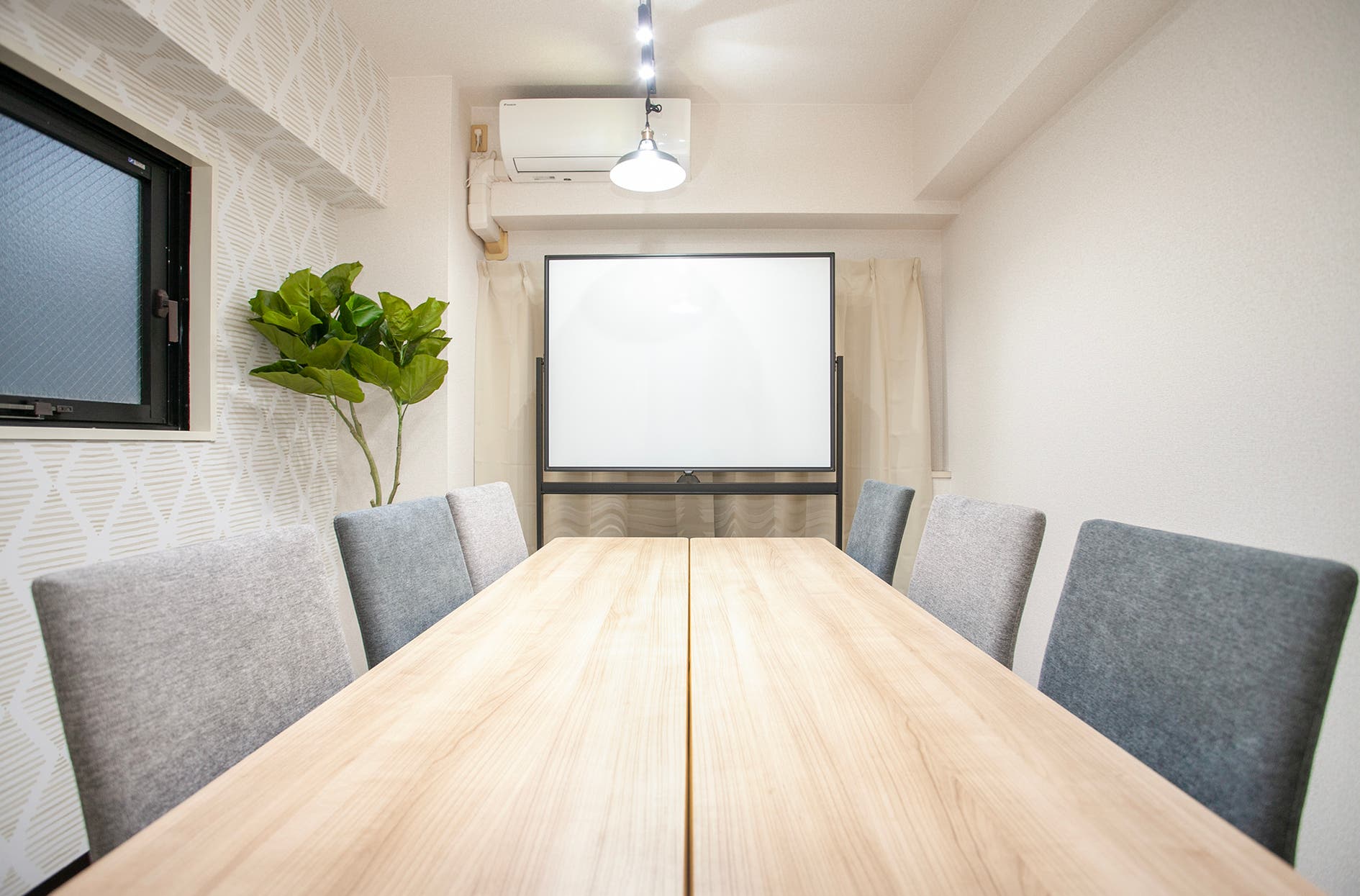 綺麗・安い・快適な会議室です！様々な用途にご利用いただけますの写真6