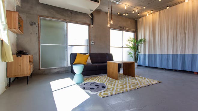 小田原駅徒歩7分・古ビルをリノベしたおしゃれで明るいスペースの写真7